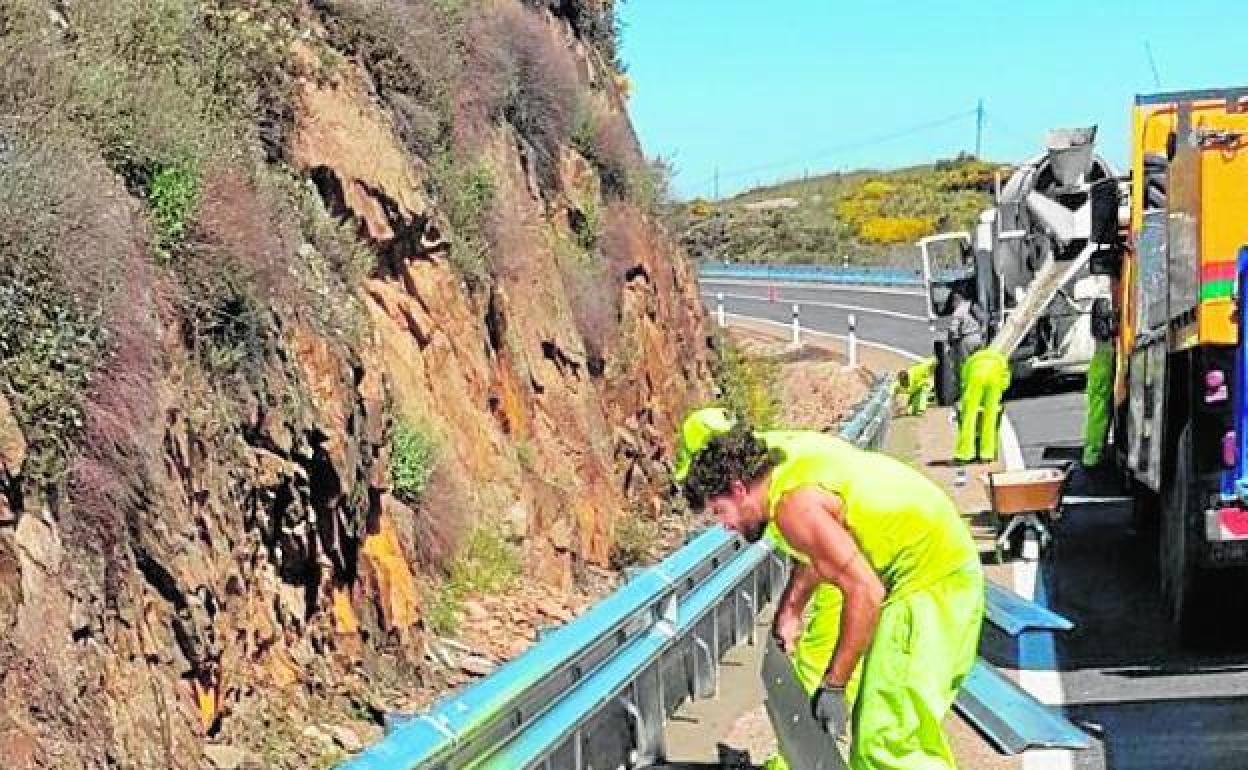 Andaluc a To Invest Over 20 Million Euros In New life saving Roadside Crash Barriers Sur In andaluc-a-to-invest-over-20-million-euros-in-new-life-saving-roadside-crash-barriers-sur-in